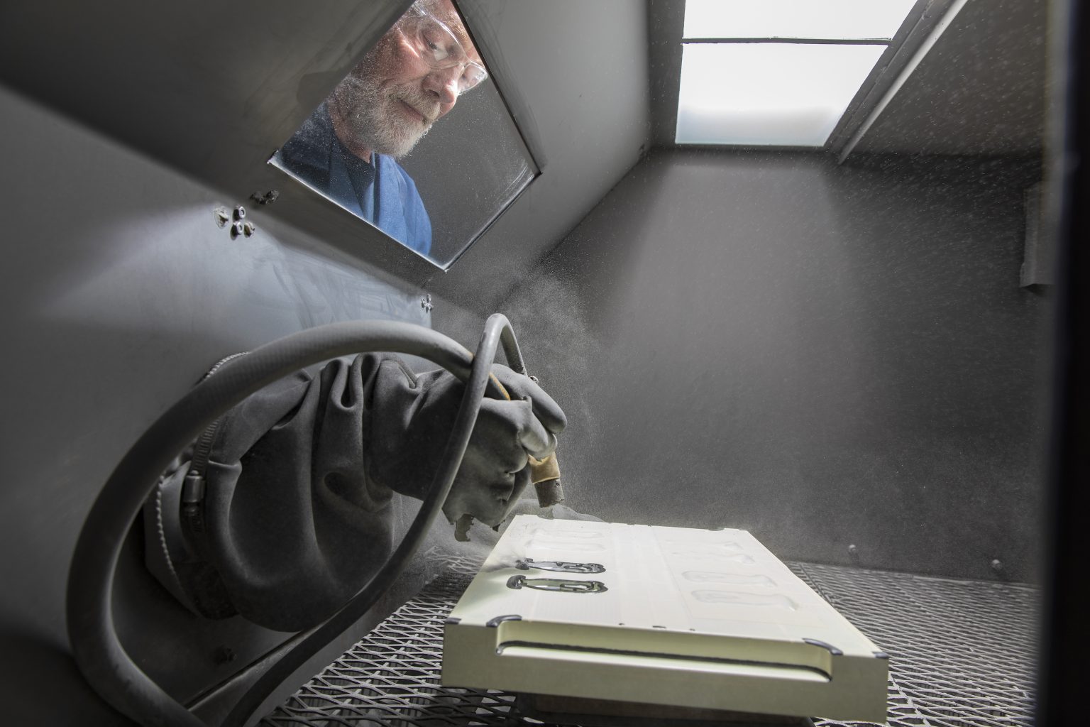 Bead Blast Finish: A Detailed Guide to Bead Blasting -Chiggo